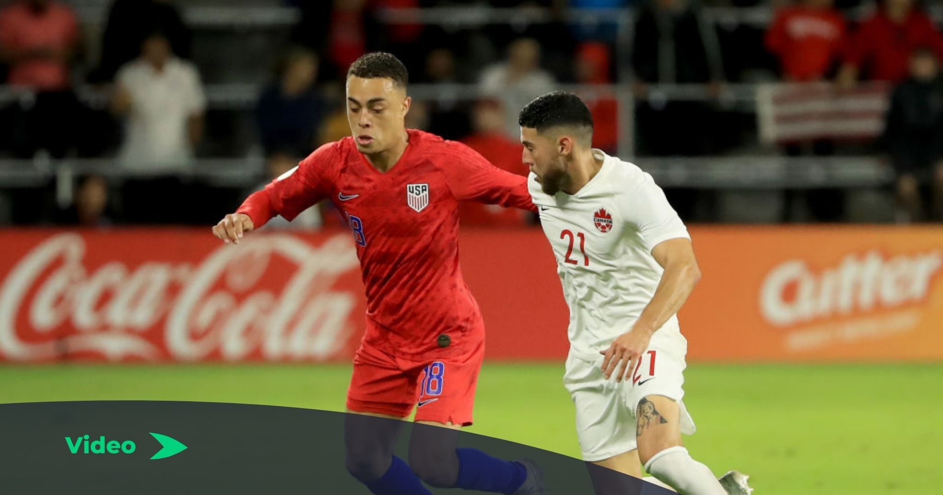 Sådan skal det gøres: Barca-back kører Daniel James af brættet med fræk ...